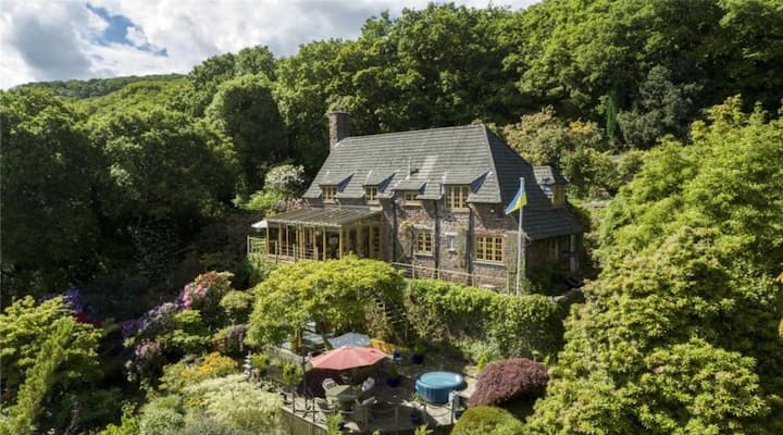 Woodborough
Woodland Hideaway & A Sea View - Exmoor