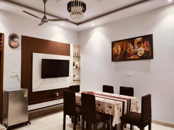 Manu Floral Family Home 2bhk+drawing Room - Haridwar