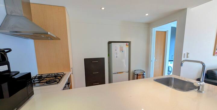Modern Townhouse In Shenton Park With Parking - Perth