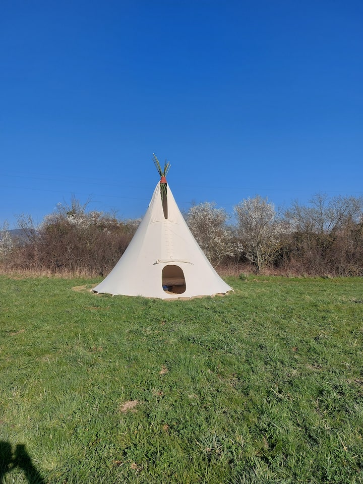 Tipi En Pleine Nature. - Rive-de-Gier
