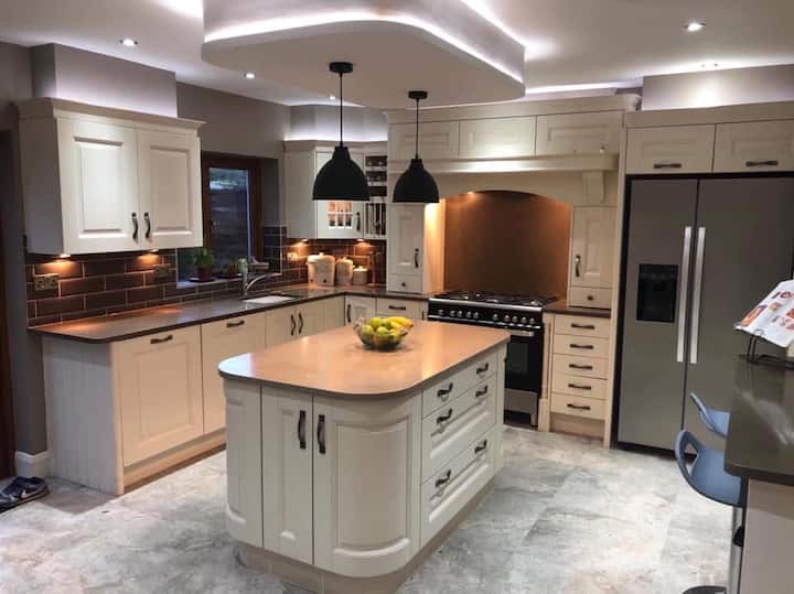 Carrigaline 3 Bedroom House - Carrigaline