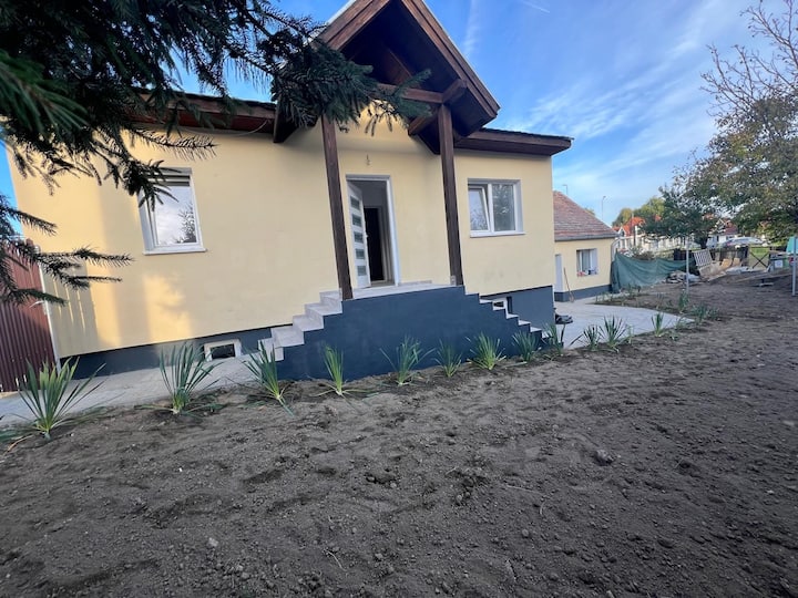 Felújított Kertes Elegáns Ház. - Belin
