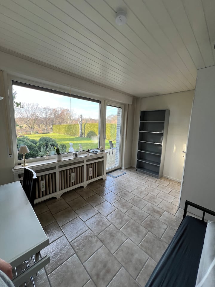 Room Near Düsseldorf Station Z03 - Düsseldorf