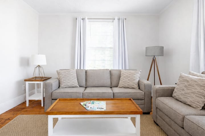 Unbeatable Downtown Mystic Location - Mystic, CT