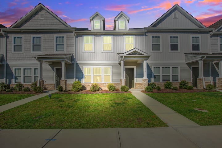 Peaceful Palace - Moncks Corner, SC