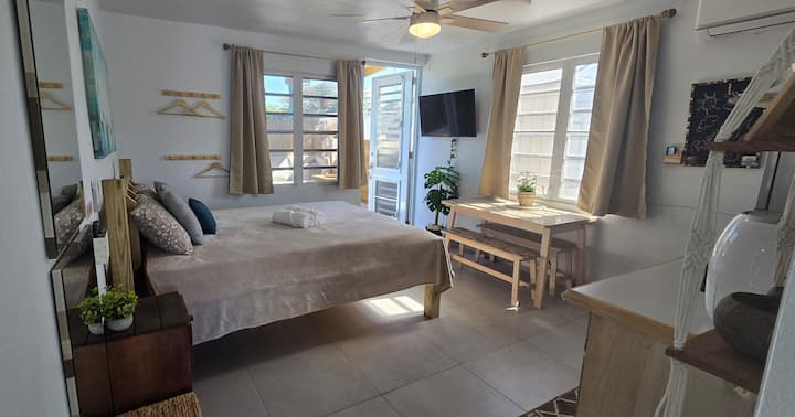 Private Jacuzzi Studio. Suite Del Mar - Barceloneta