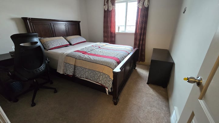 3 Chambres à Louer Dans Une Maison De 4 Chambres - Fort McMurray