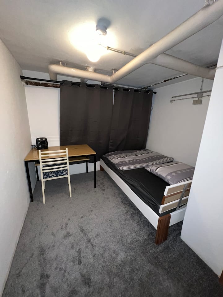 Room Near Düsseldorf Station D - Hilden