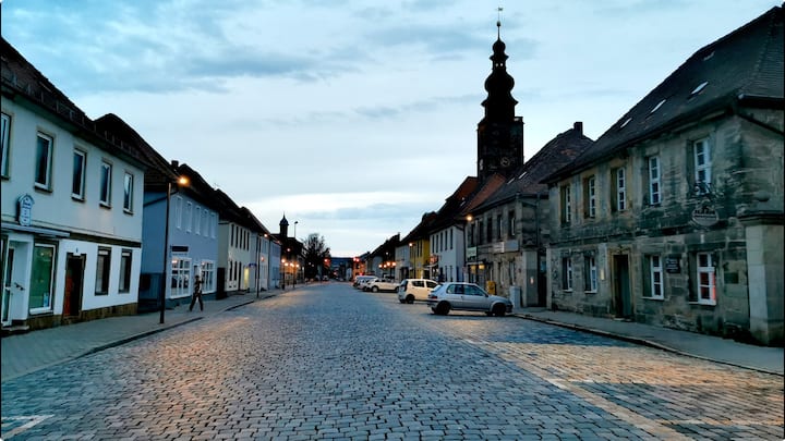 Lebendige Wohnung Mit Wohlfühlcharakter - Bayreuth