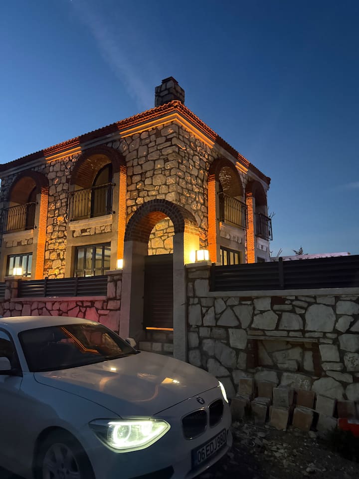 Doğanın Içinde Taş Ev - Seferihisar