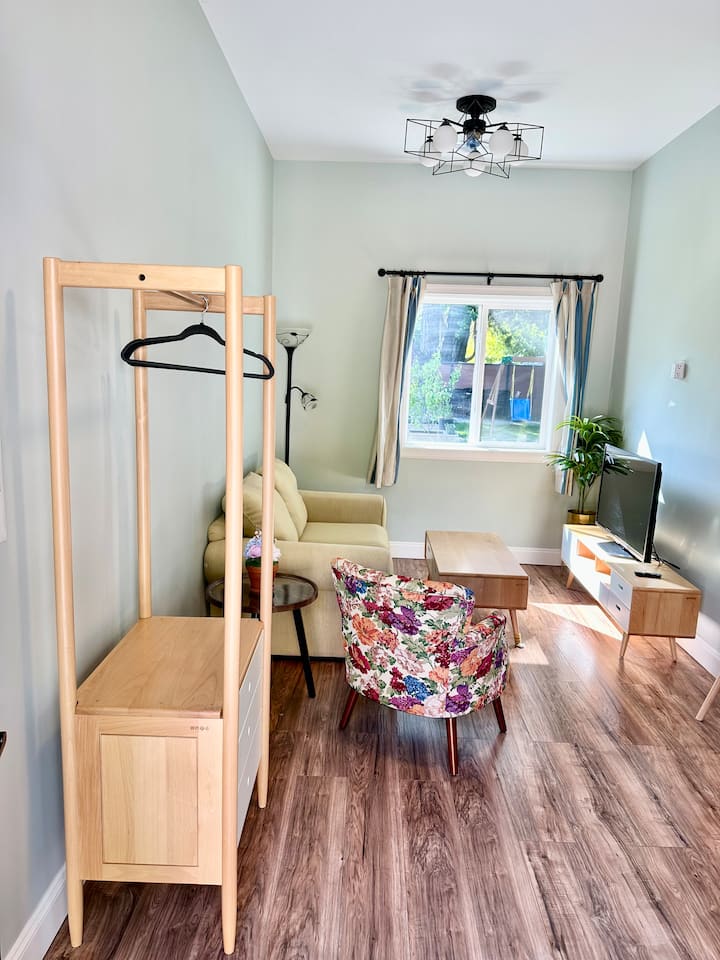 Cozy Guest House Near Uvic - Saanich