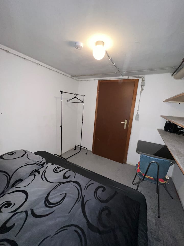 Room Near Düsseldorf Station A - Düsseldorf