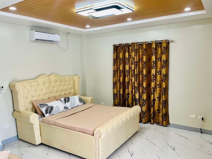 Private Resort - Sarrat