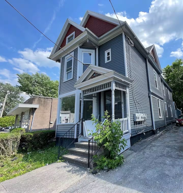 Two Bedroom Apartment - Syracuse, NY