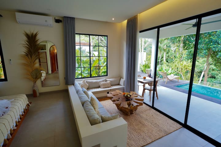 Romansa Villa , Stylish Jungle Pool Villa (New) - Indonesia