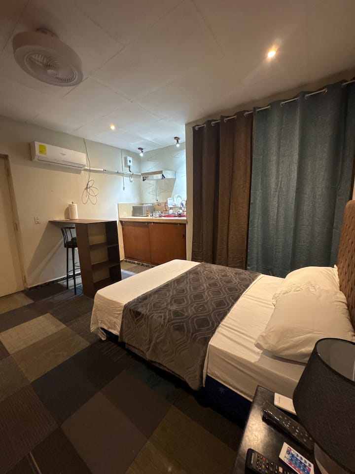 Habitación Independiente En  Torre Futura - San Salvador