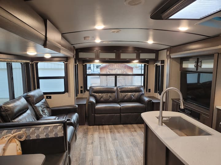 Lakeshore Bliss Keystone Outback Rv - Utah