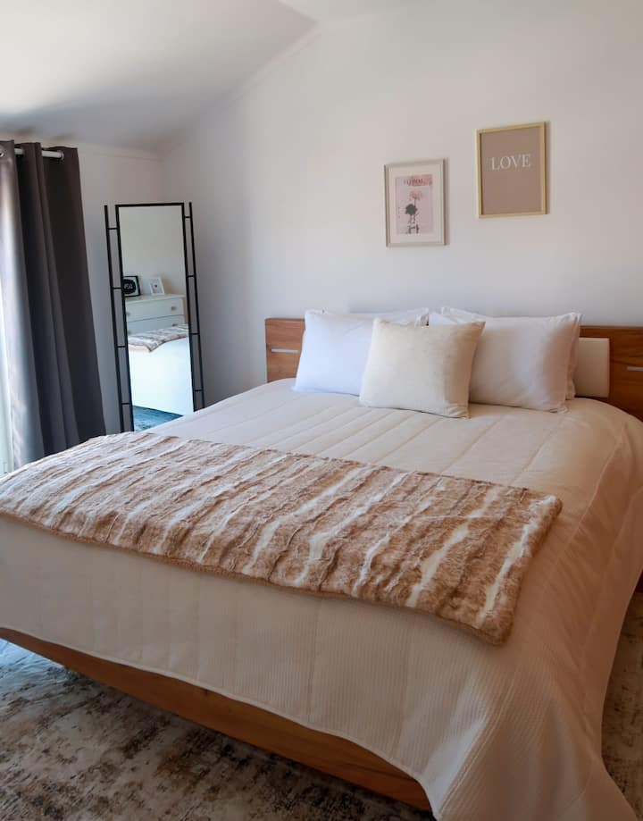 Charming, In The Center, Overlooking The Estuary - Aveiro