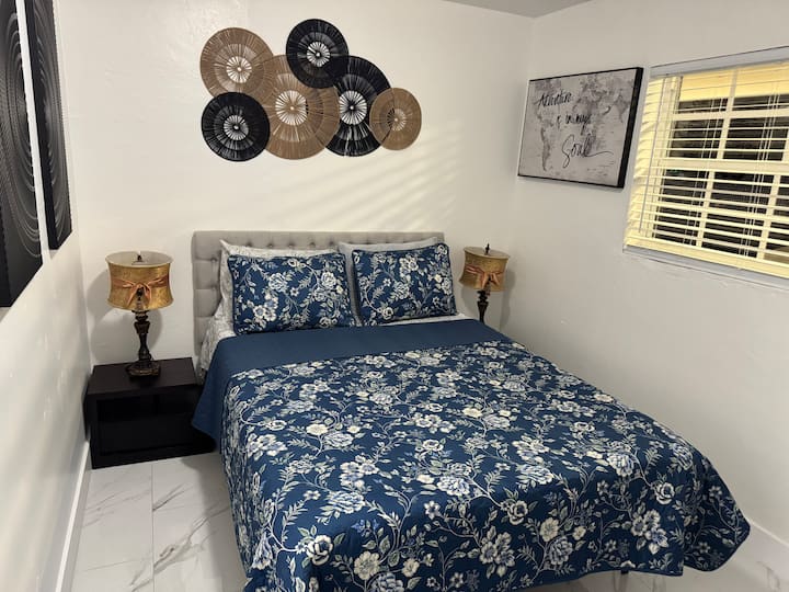 The Haven (Cozy And Welcoming) - Miami Gardens, FL