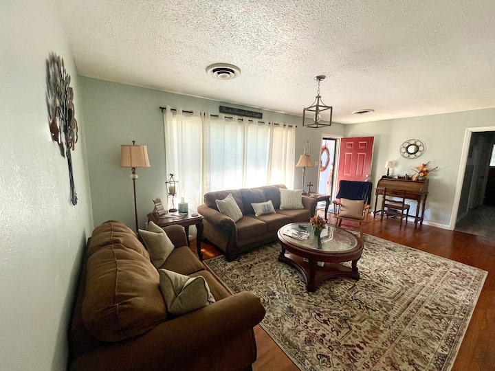 The Bardwell Bungalow - Brookhaven