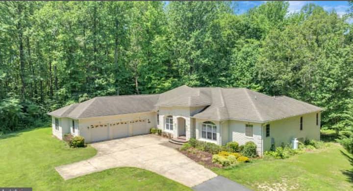 Striking Mansion - 馬裡蘭州切爾滕納姆