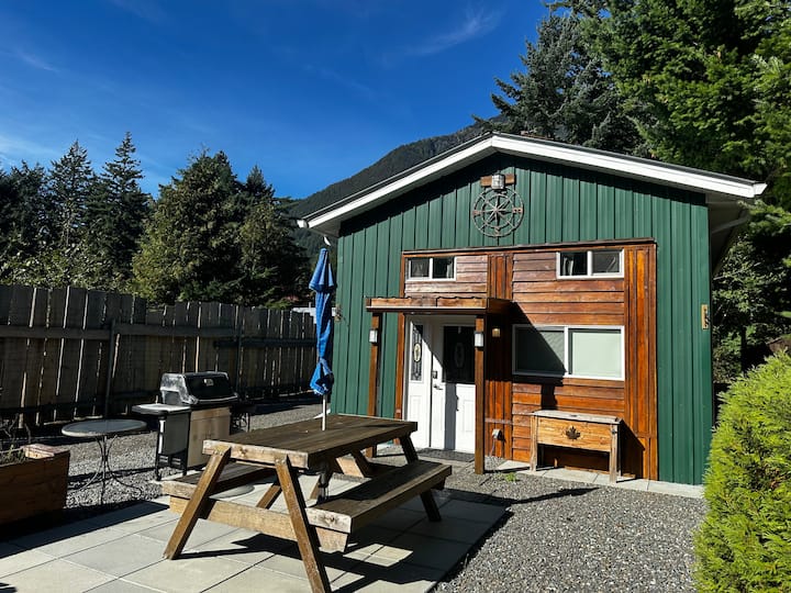 Windy Woods Cabin Retreat -