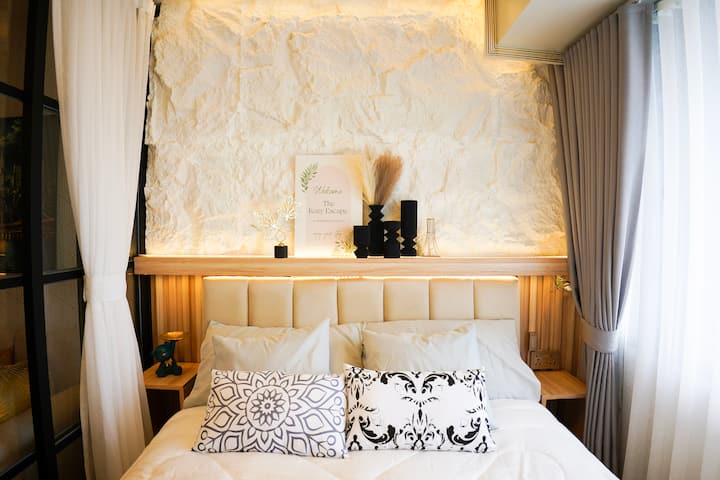 The Kozy Escape
Makati City @Air Residences - Makati