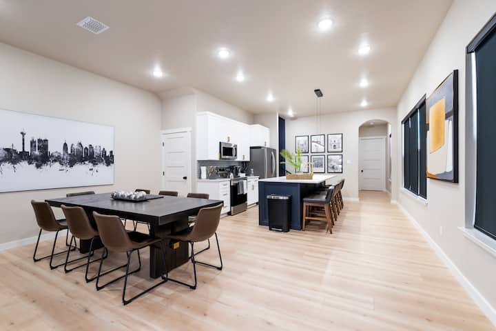 Spacious Family Gem: 5* Location & Pool Table - Estados Unidos