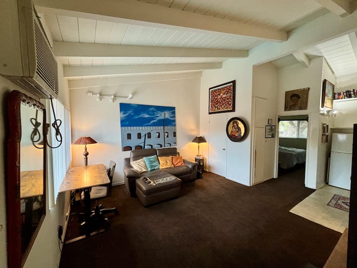 Spacious 1b/1b W/ 87” Tv & Pool - Pasadena, CA