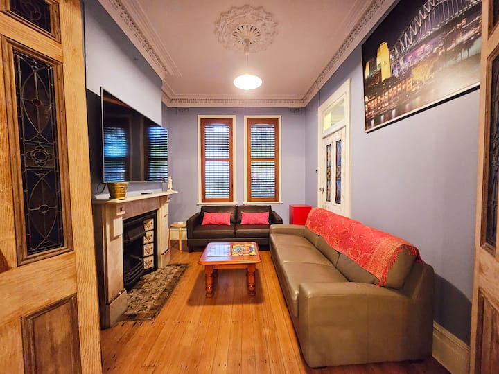 Darlington: Classic 4 Bdr House - Lewisham