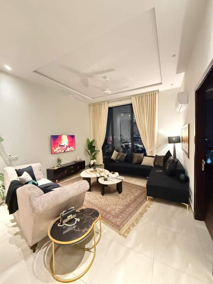 1 Bhk Luxury Penthouse | Gulberg | Zameen Aurum - Lahore