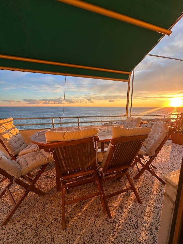 Orizzonte Sul Mare.   Citra 010025-lt-5529 - Italy