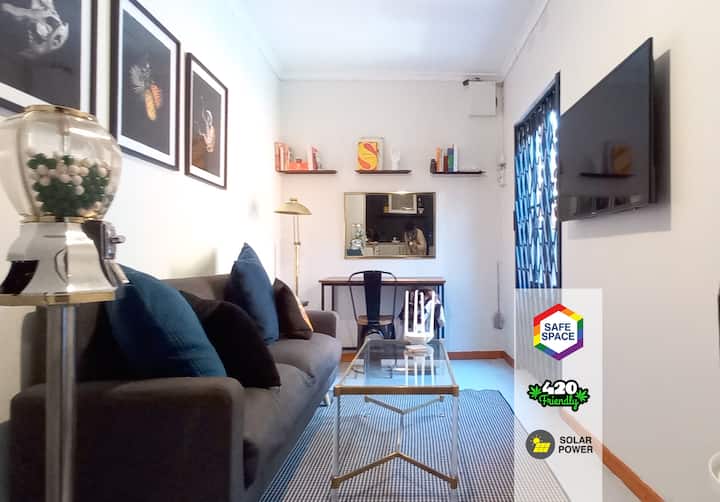 Stylish Melville Retreat - Close To Cafés + Solar - Carlton