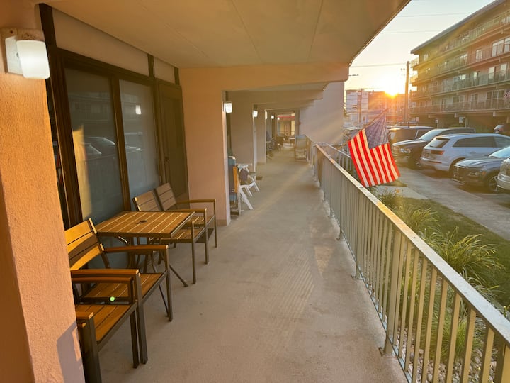 Steps To The Ocean (Condo, 44th St, Parking Incld) - Ocean City, MD