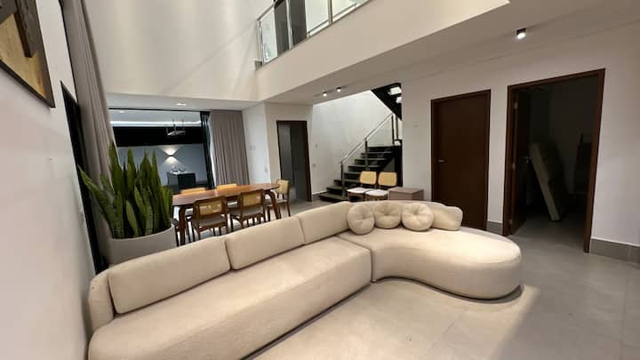 Casa 4 Suítes - Goiânia