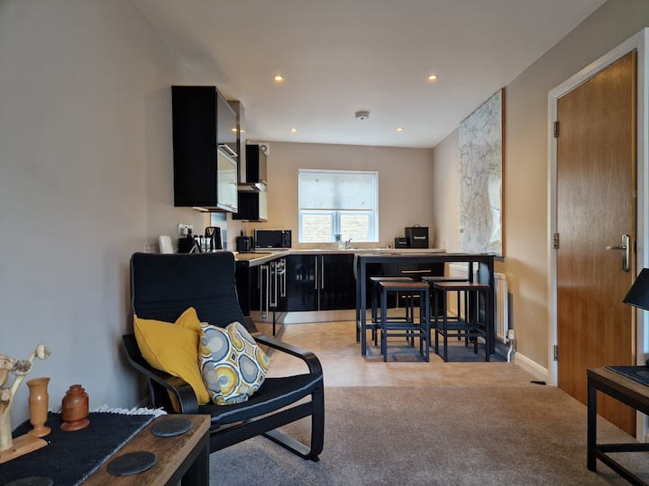 Charming Cottage With Canal View And Parking - Skipton