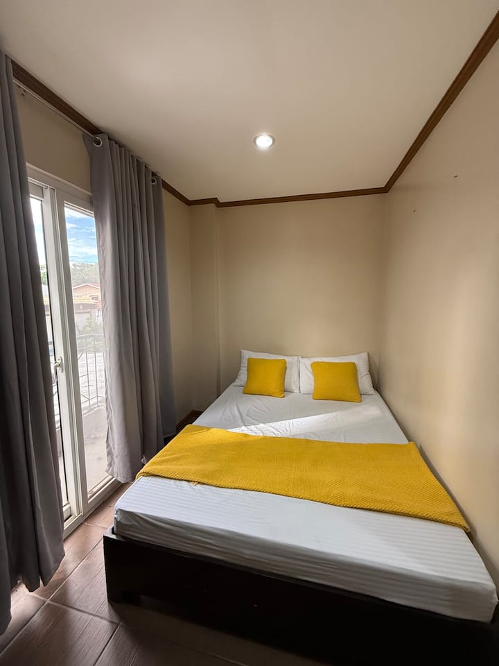 Hotel W/ Balcony In Baloy Long Beach - Seaside - Olongapo