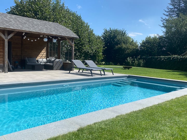 Maison Brabançonne Avec Piscine - Wavre