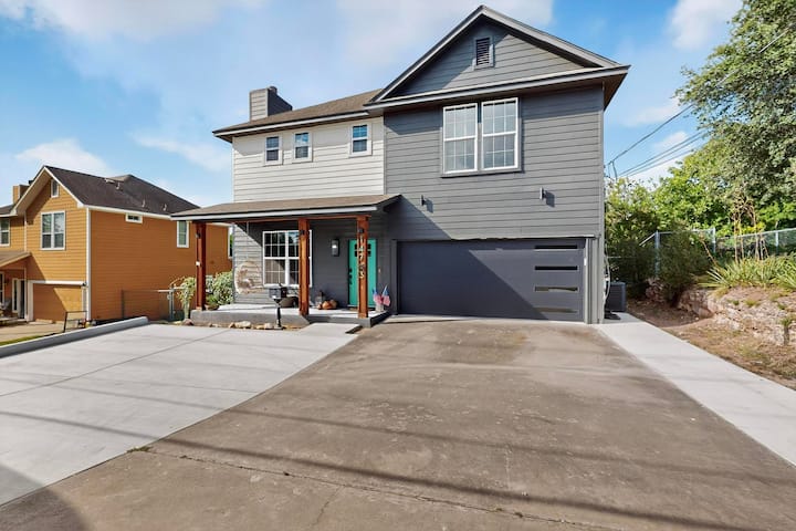 Apache's Den, Total Redo! - Lakeway, TX