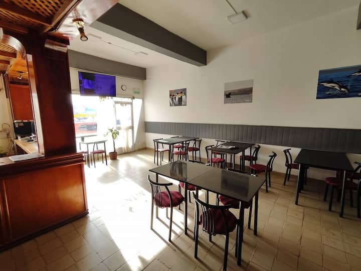 Hotel Familiar Con Cochera - Puerto Madryn