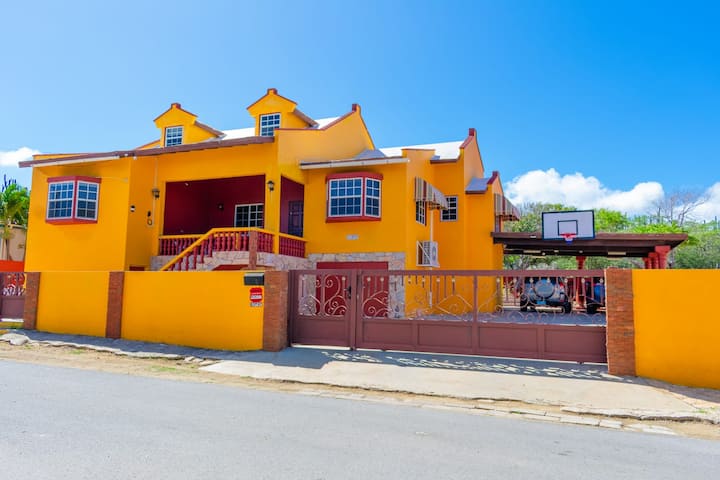 Dushi Family Home - Aruba