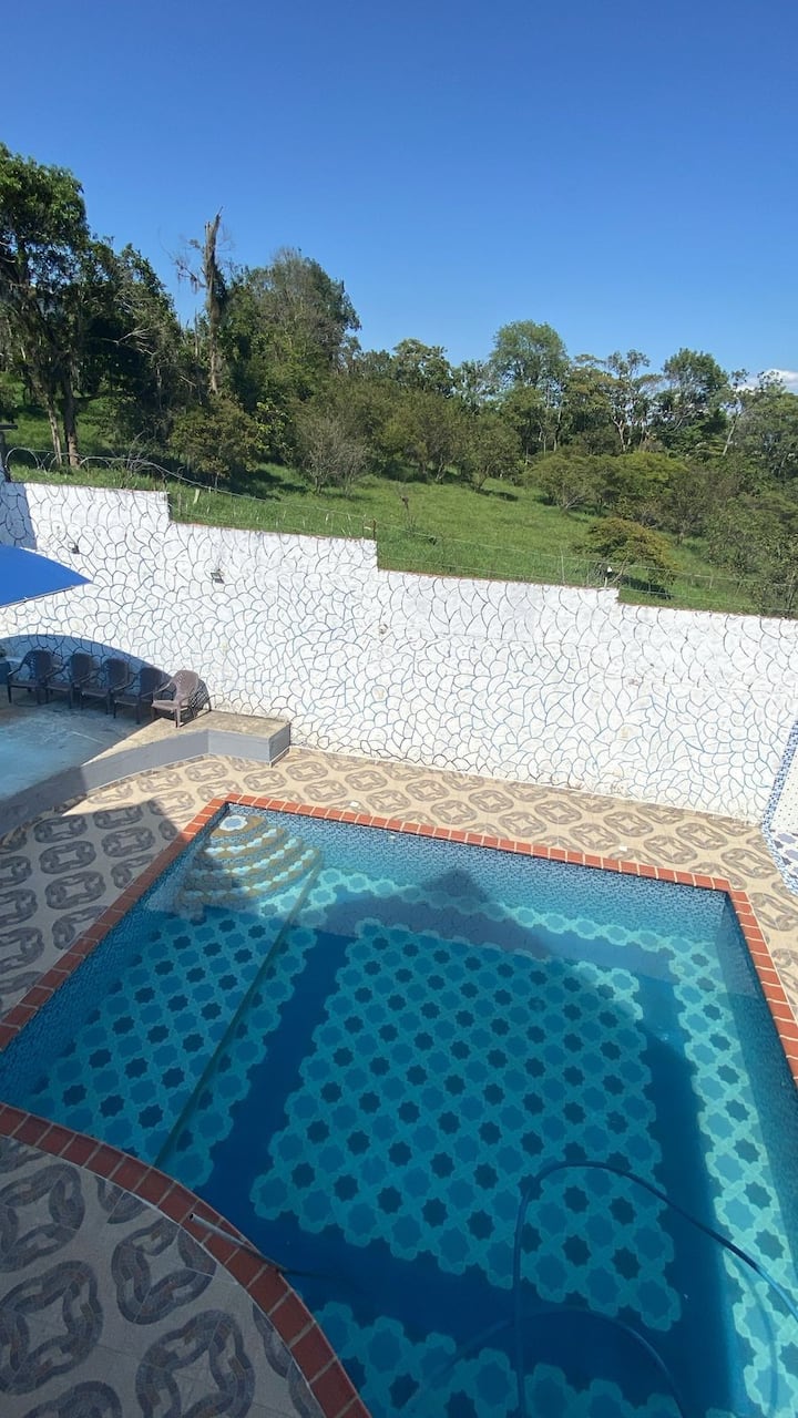 Cabaña Privada Con Piscina. - Barbosa