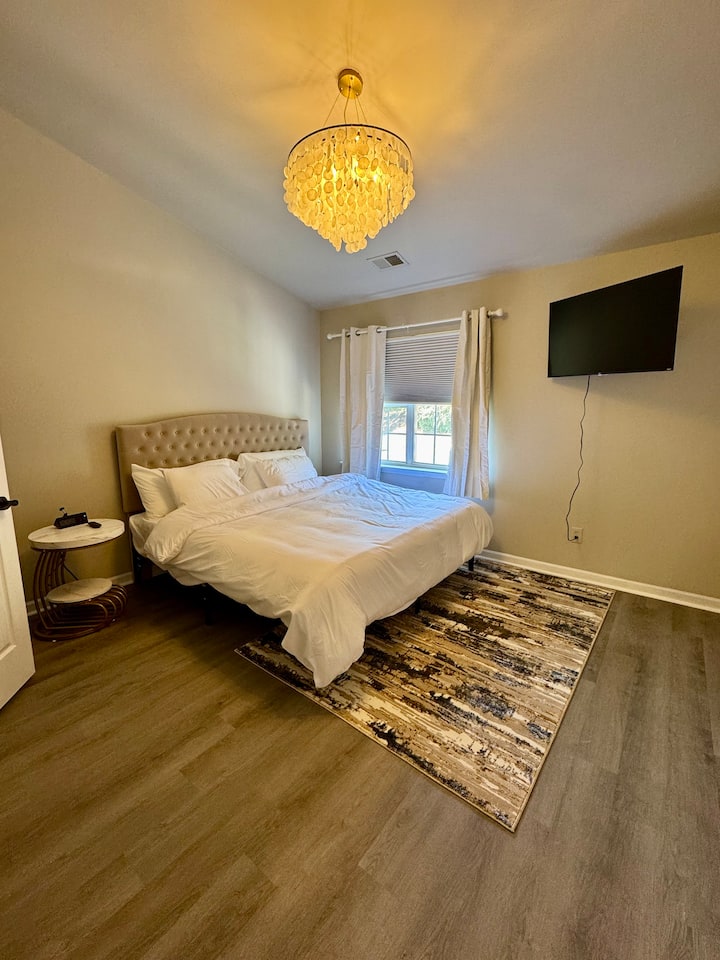 Newly Renovated Townhouse In University City - Concord, NC