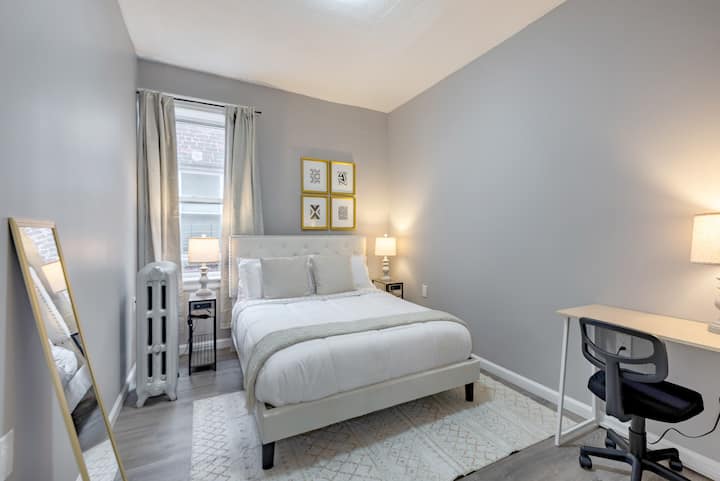Bedroom In Safe Area Near Train - Newark, NJ
