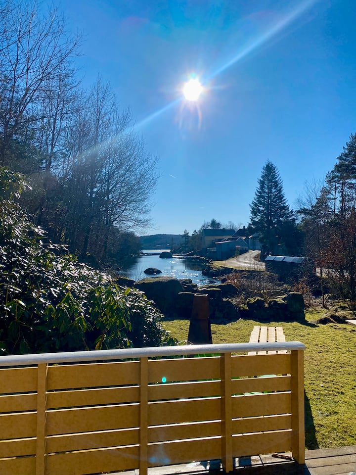 Koselig Hytte Ved Sjøen - Mandal