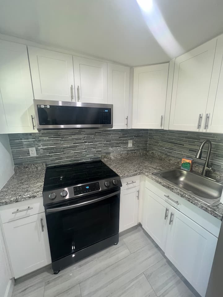 Cozy 1 Bedroom Apartment Near Football Stadium. - Hard Rock Stadium - Miami Gardens