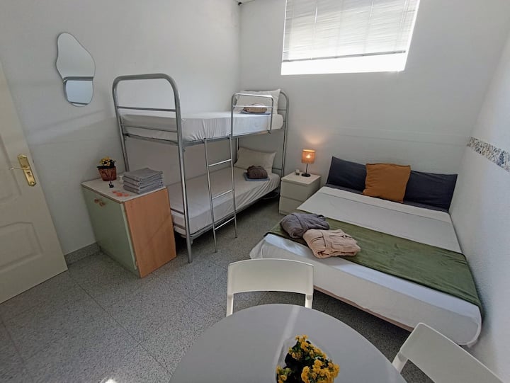 Habitación Privada Para 4 Personas #106 - Madrid