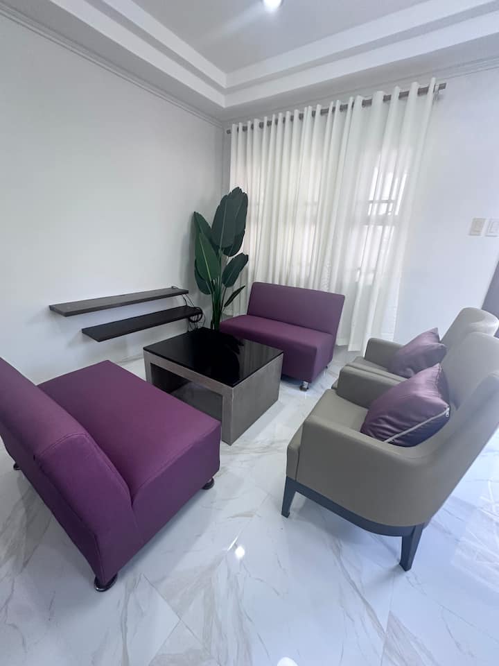 Penthouse Near Beach & 3 Mins To Inflatable Island - Subic