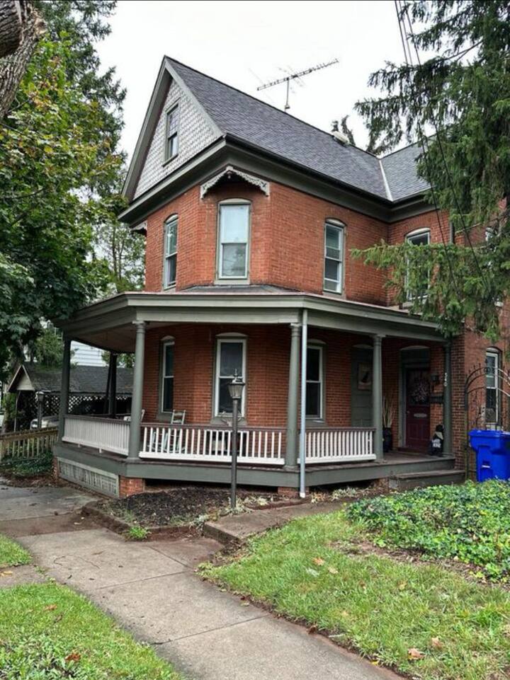 Brick House On Lincoln - Hanover, PA