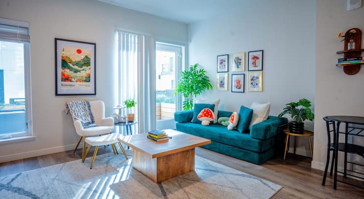 The Zendelic | Backyard Patio | Hot-tub + 24/7 Gym - Reno, NV